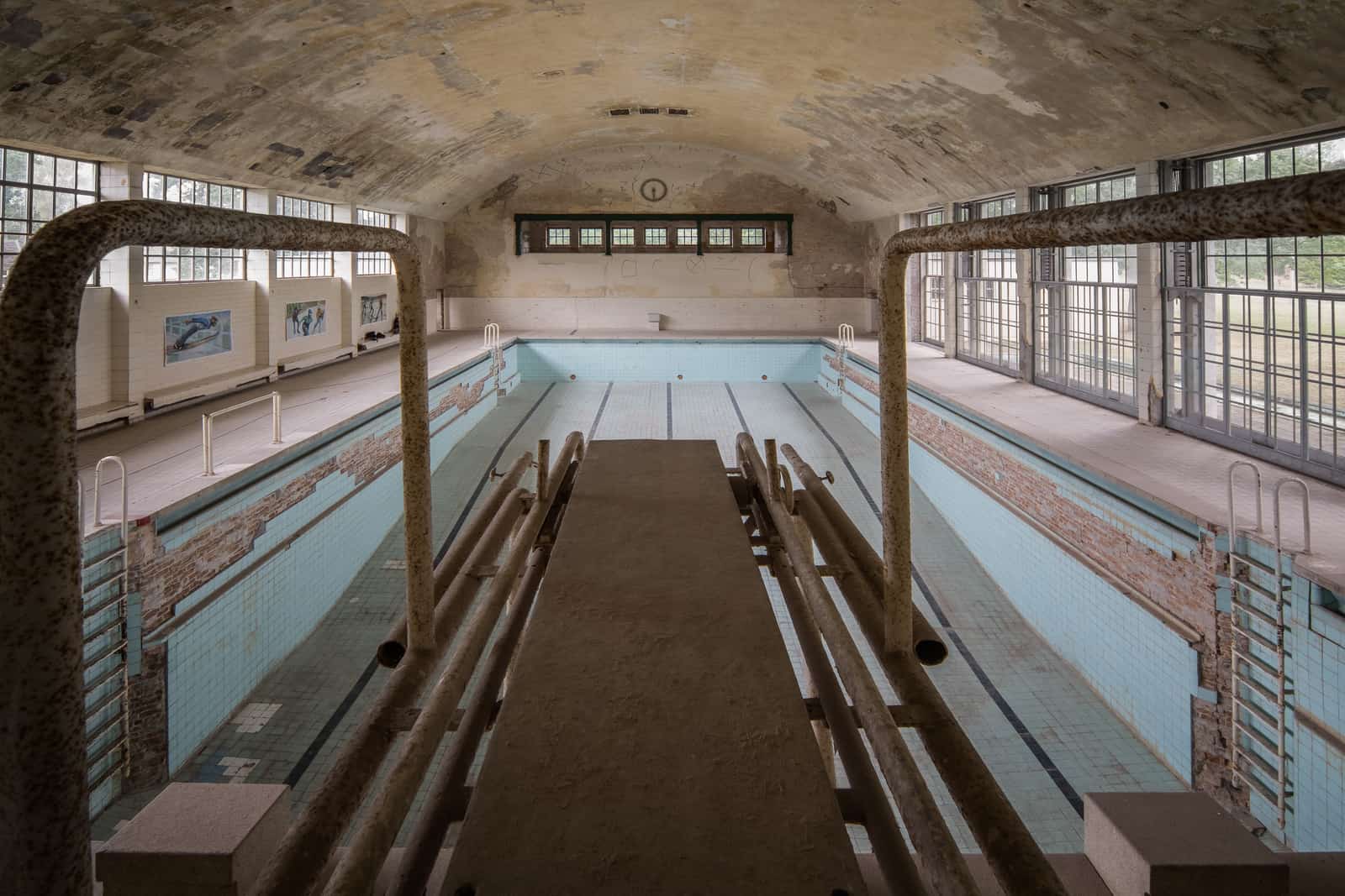 Pripyat Azure Swimming Pool & Chernobyl-2 Sports Hall - Obsidian Urbex ...