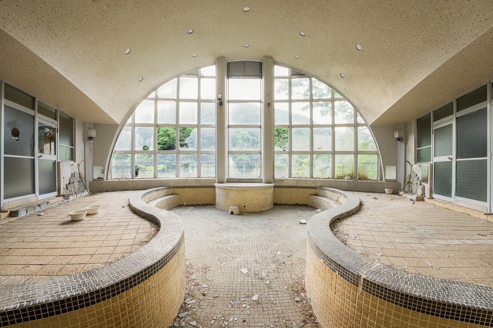 Onsen Hotel K, Japan - Obsidian Urbex Photography | Haikyo