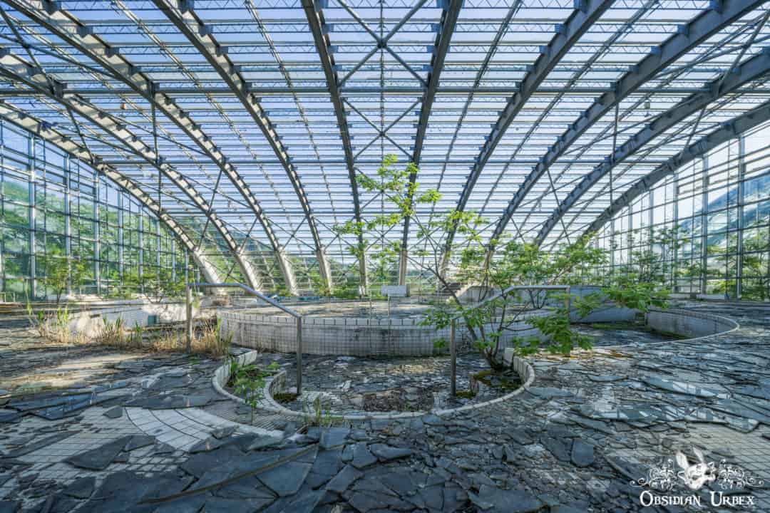 Utopia Spa Garden, Japan - Obsidian Urbex Photography | Haikyo