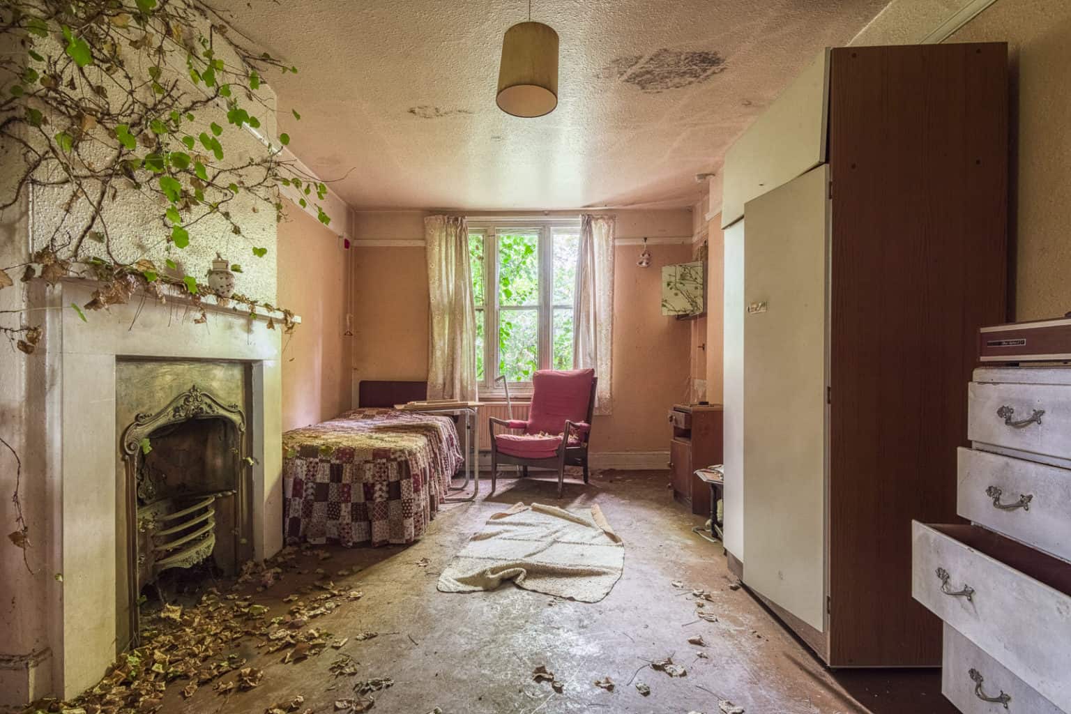 Chateau Verdure, France - Obsidian Urbex Photography | Urban ...
