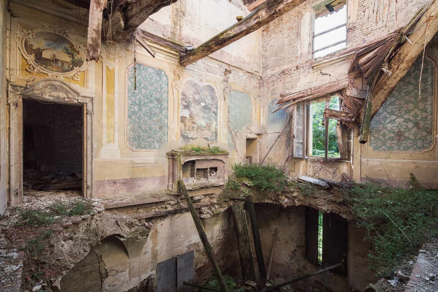 Chateau Verdure, France - Obsidian Urbex Photography | Urban ...