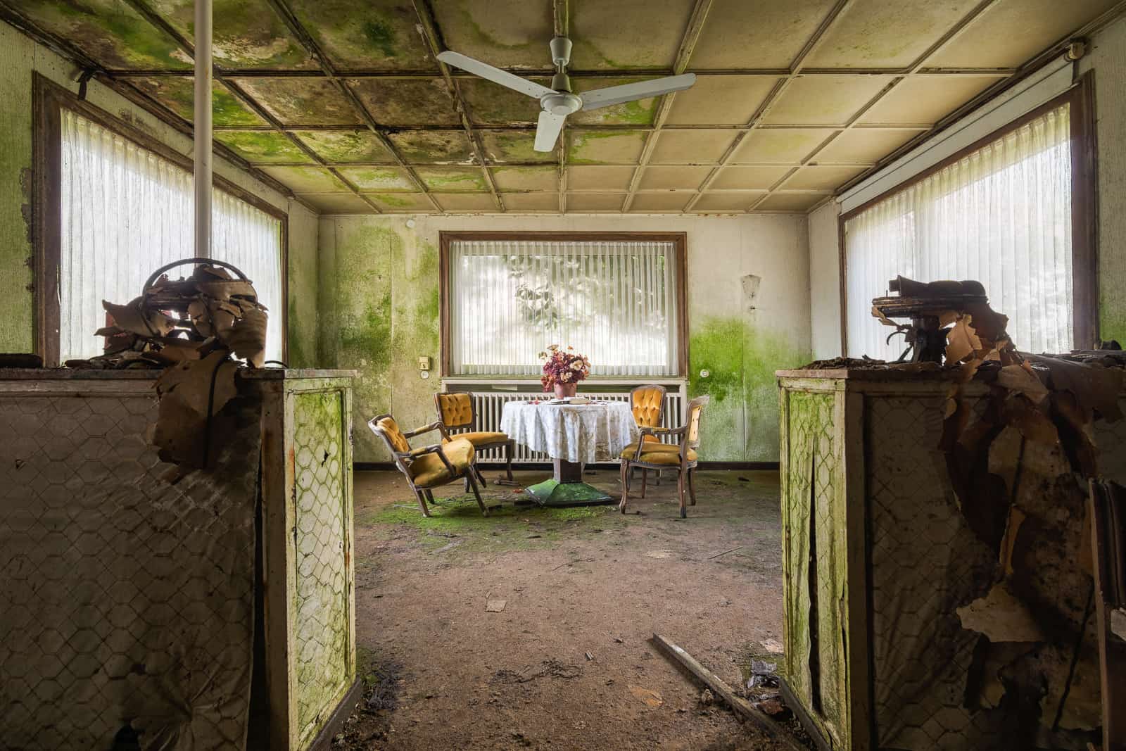 Low Budget Hotel / Schimmel Hotel, Germany - Obsidian Urbex Photography ...