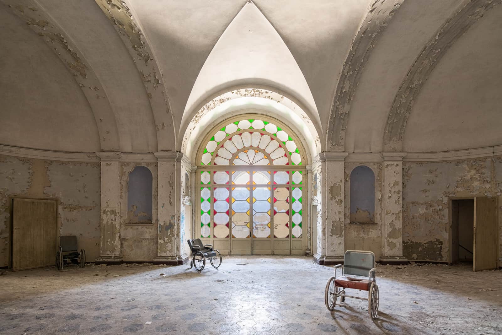 Abandoned Hospitals And Medical Locations - Obsidian Urbex Photography ...