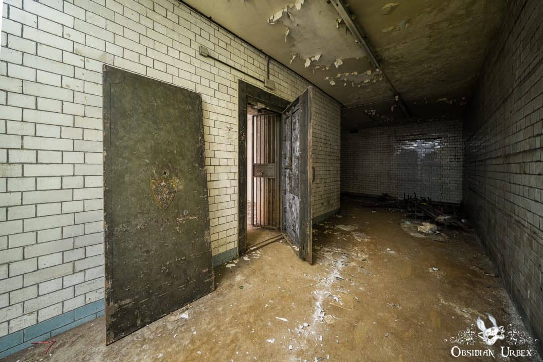 Edwardian Baroque Bank, England - Obsidian Urbex Photography | Urban ...