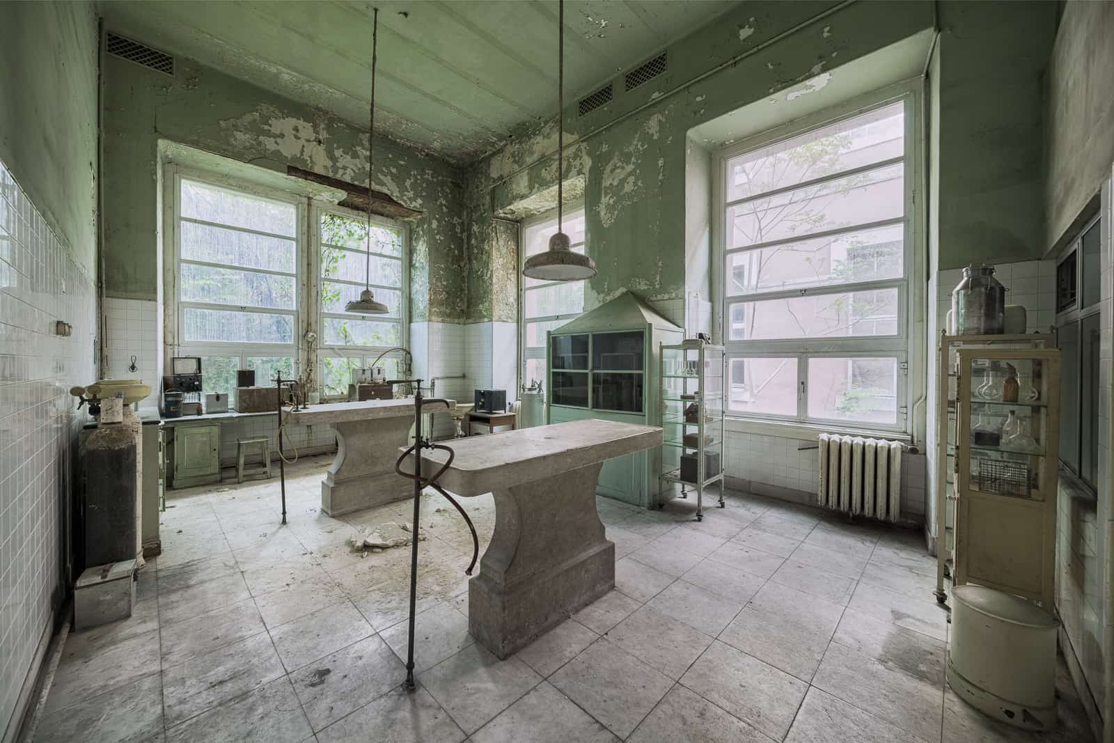 Abandoned Hospitals And Medical Locations - Obsidian Urbex Photography ...