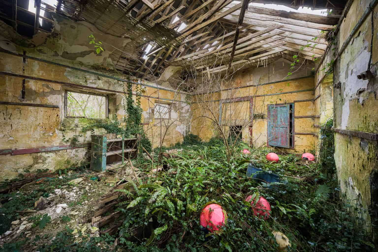 Abandoned Schools And Education Locations - Obsidian Urbex Photography ...