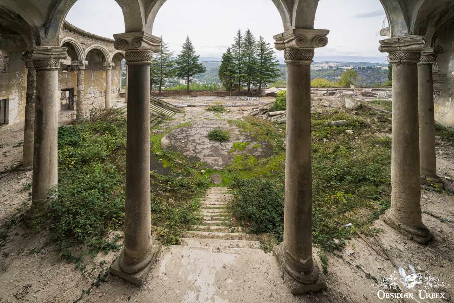 Former Soviet Pioneer Palace, Chiatura, Georgia - Obsidian Urbex ...